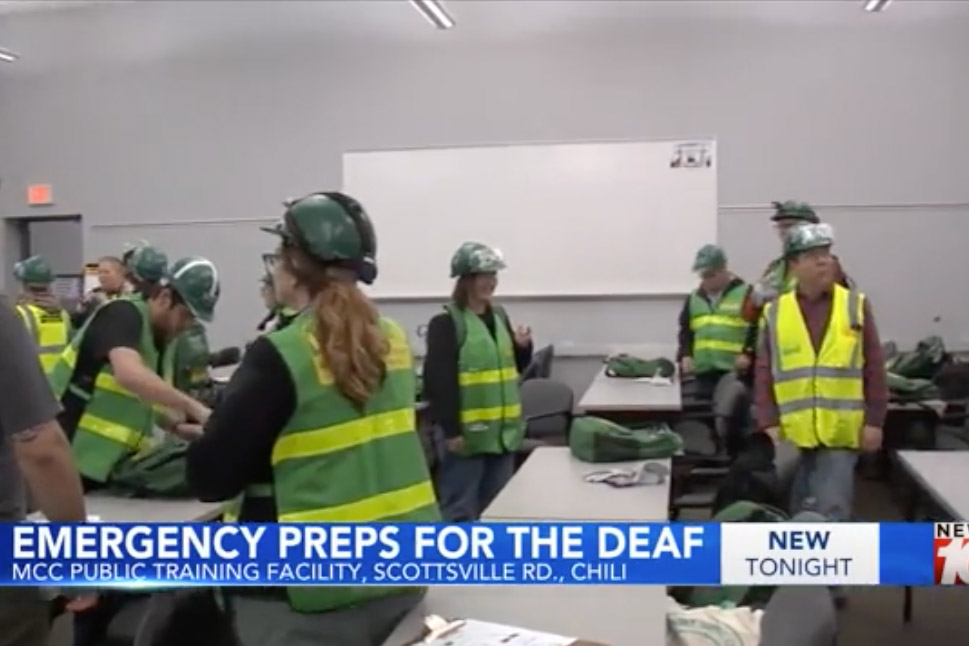 Deaf and hard-of-hearing people learn disaster response skills to ...