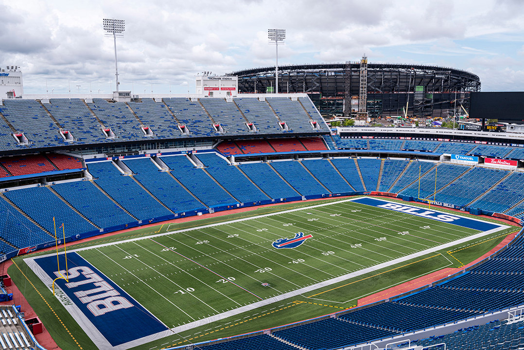 RIT's Big Shot heads to Buffalo’s Highmark Stadium for historic photo event